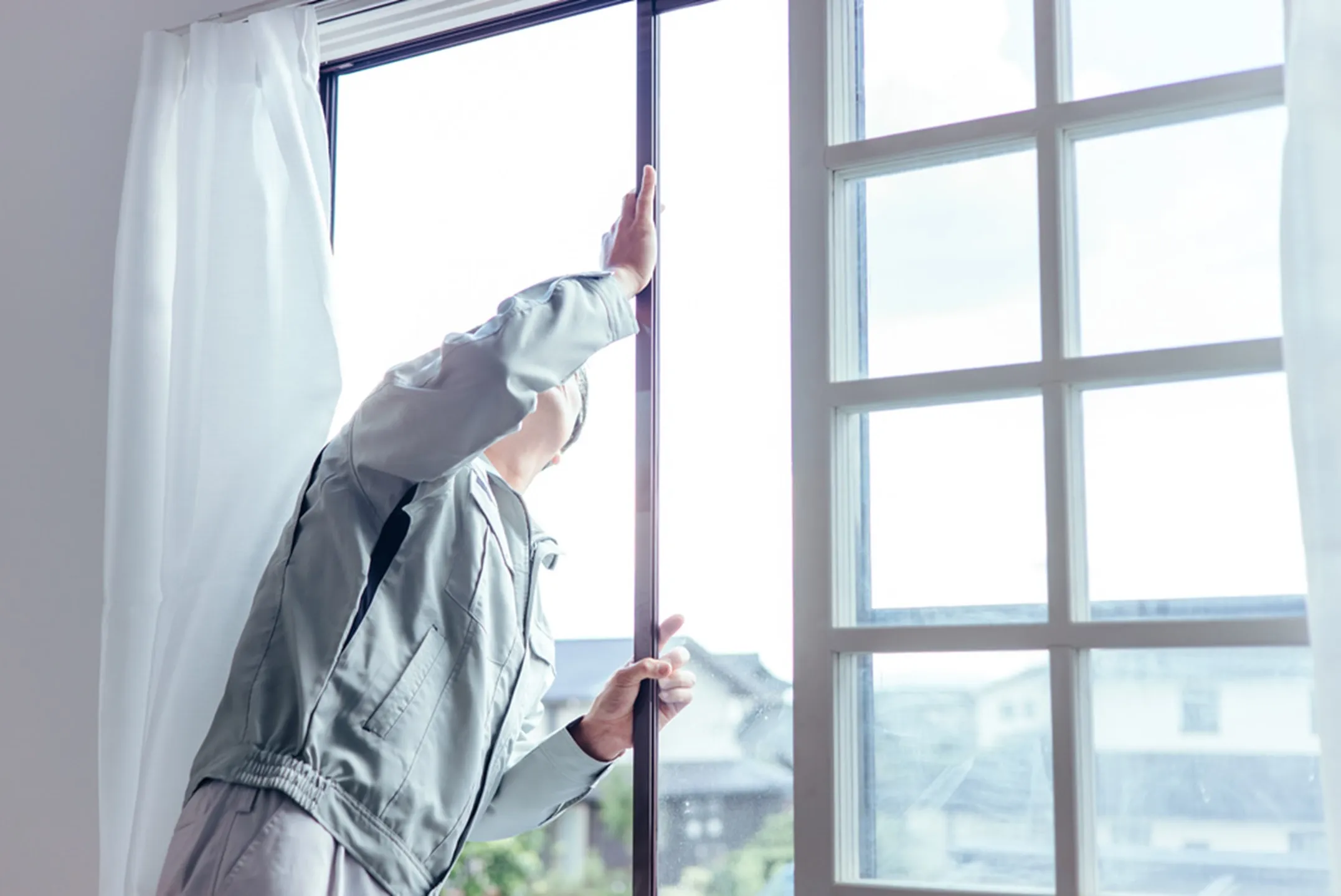 カバー工法のメリットとデメリットは？窓をリフォームするときの判断基準を解説 | 窓のリフォーム専門メディアMADOPRO